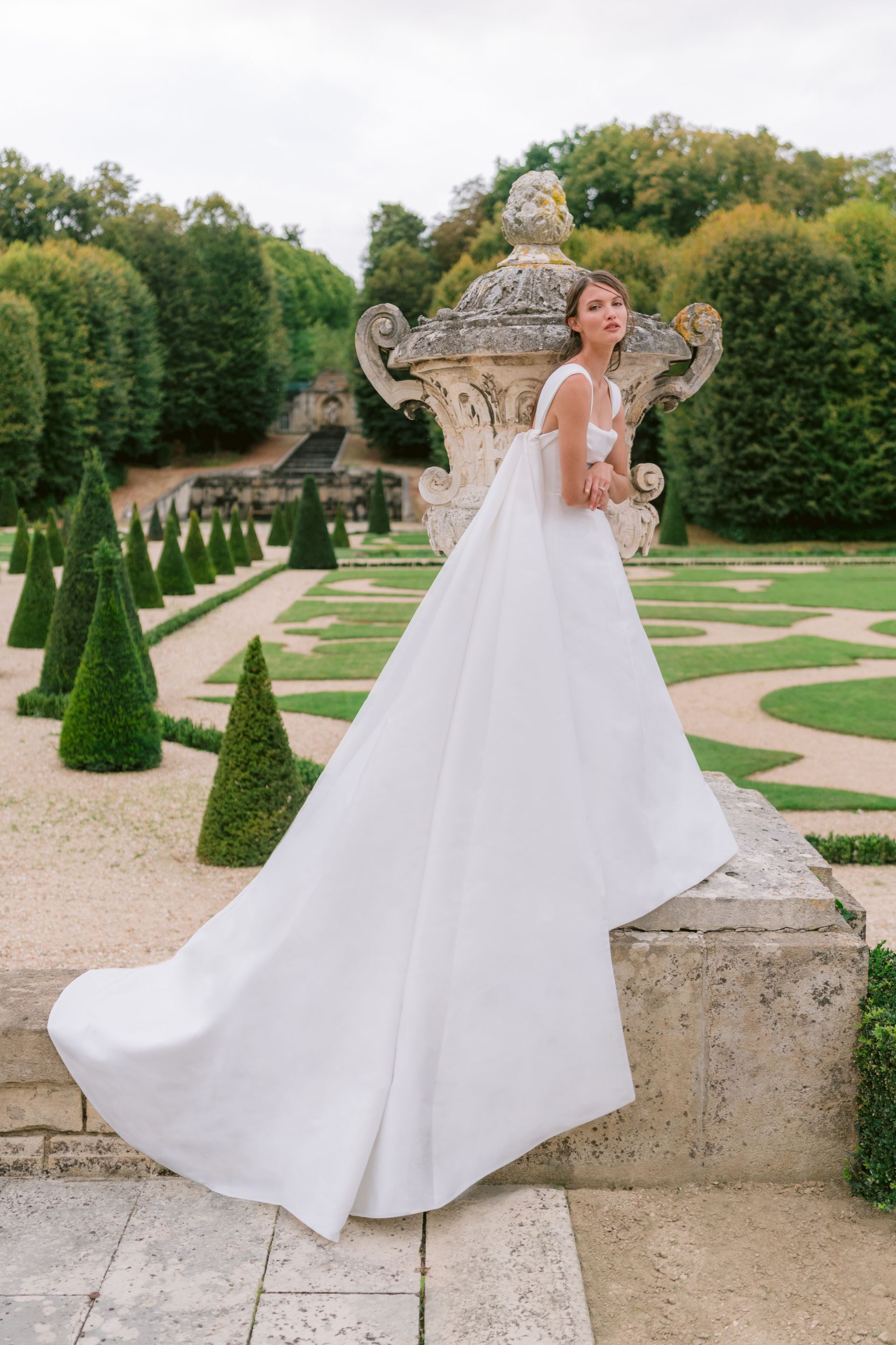 Monique Lhuillier Wedding Dresses - L'elite