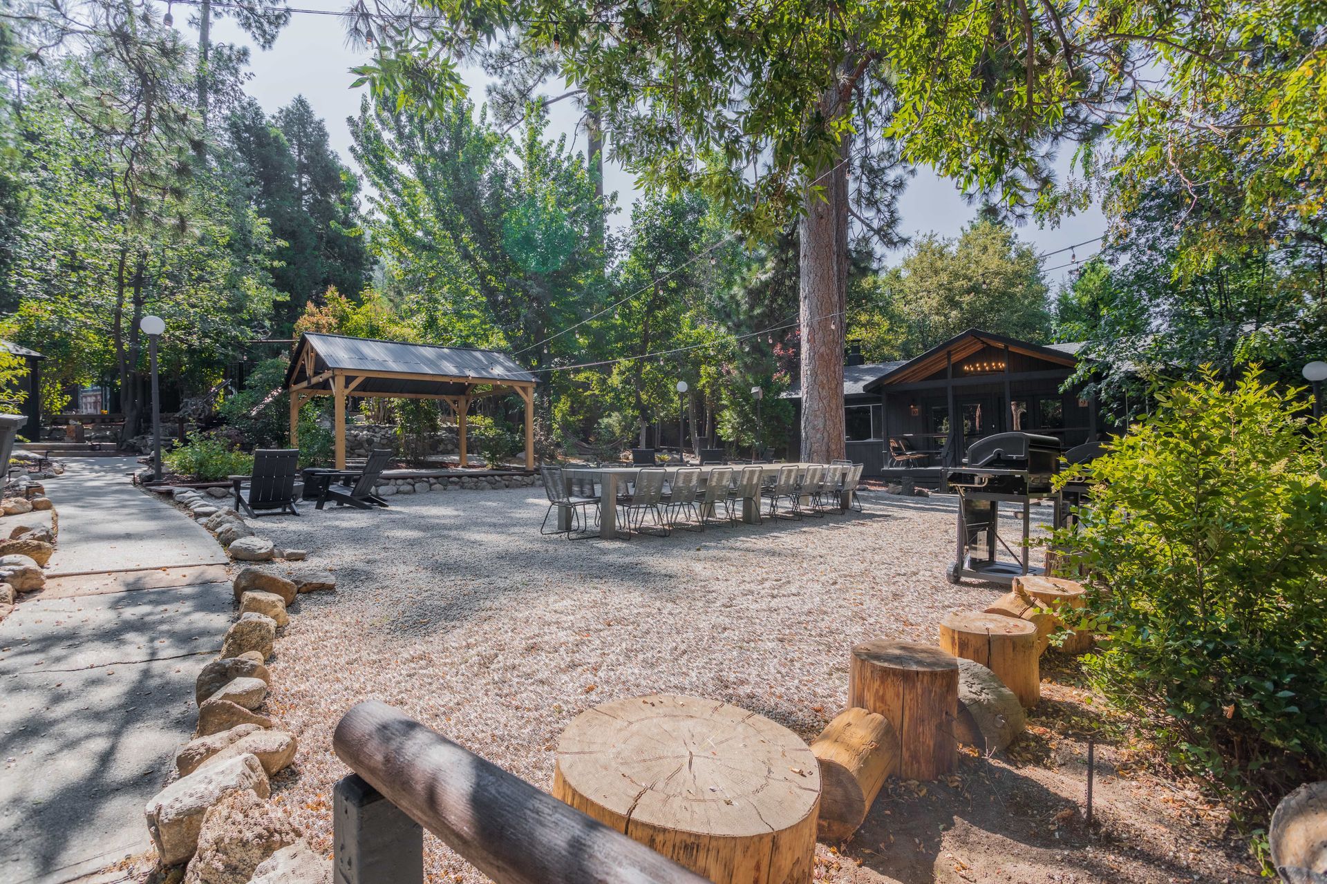Boutique Mountain Cabins | The Pine Tree Hotel | CA