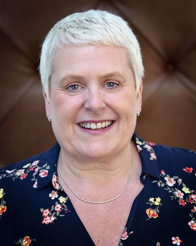 Joanna Weller's Instagram, Twitter & Facebook on IDCrawl