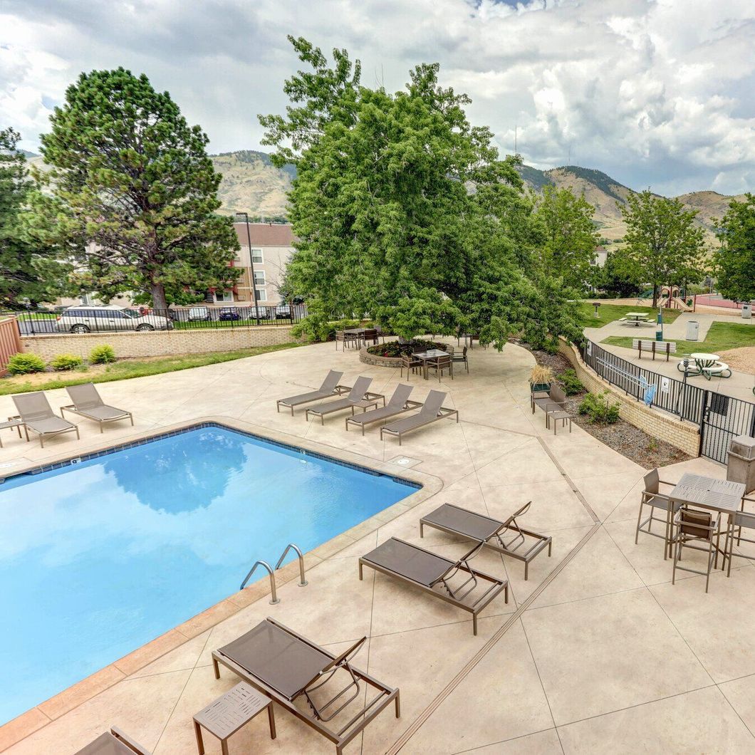 Home | Summit View Apartments | CO