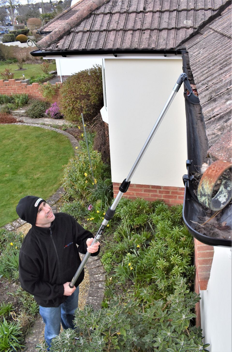 Leading UK supplier of gutter cleaning tools.
