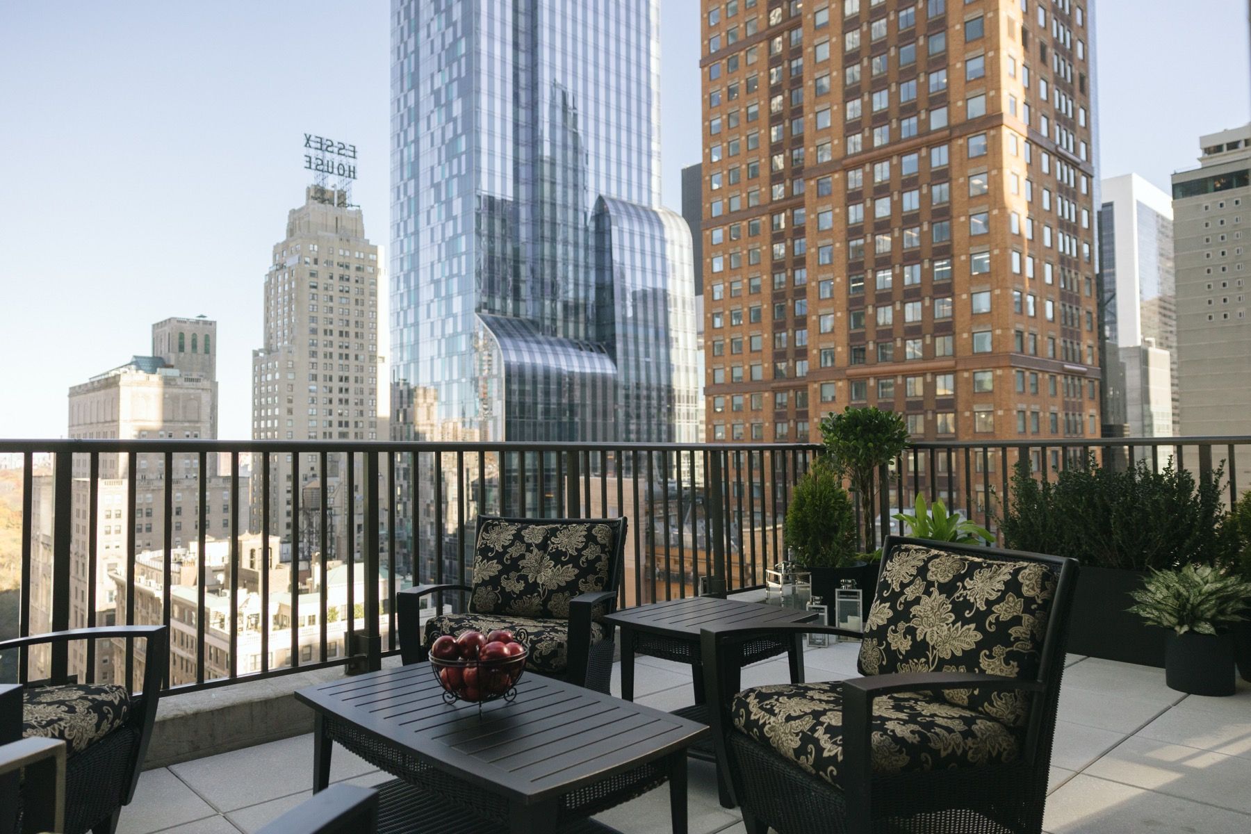 The Manhattan Club | Suite Details