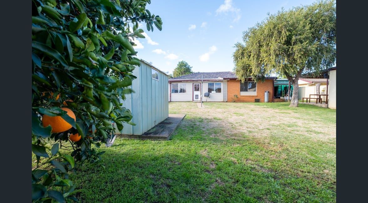 19 MERINDAH AVENUE, MANILLA