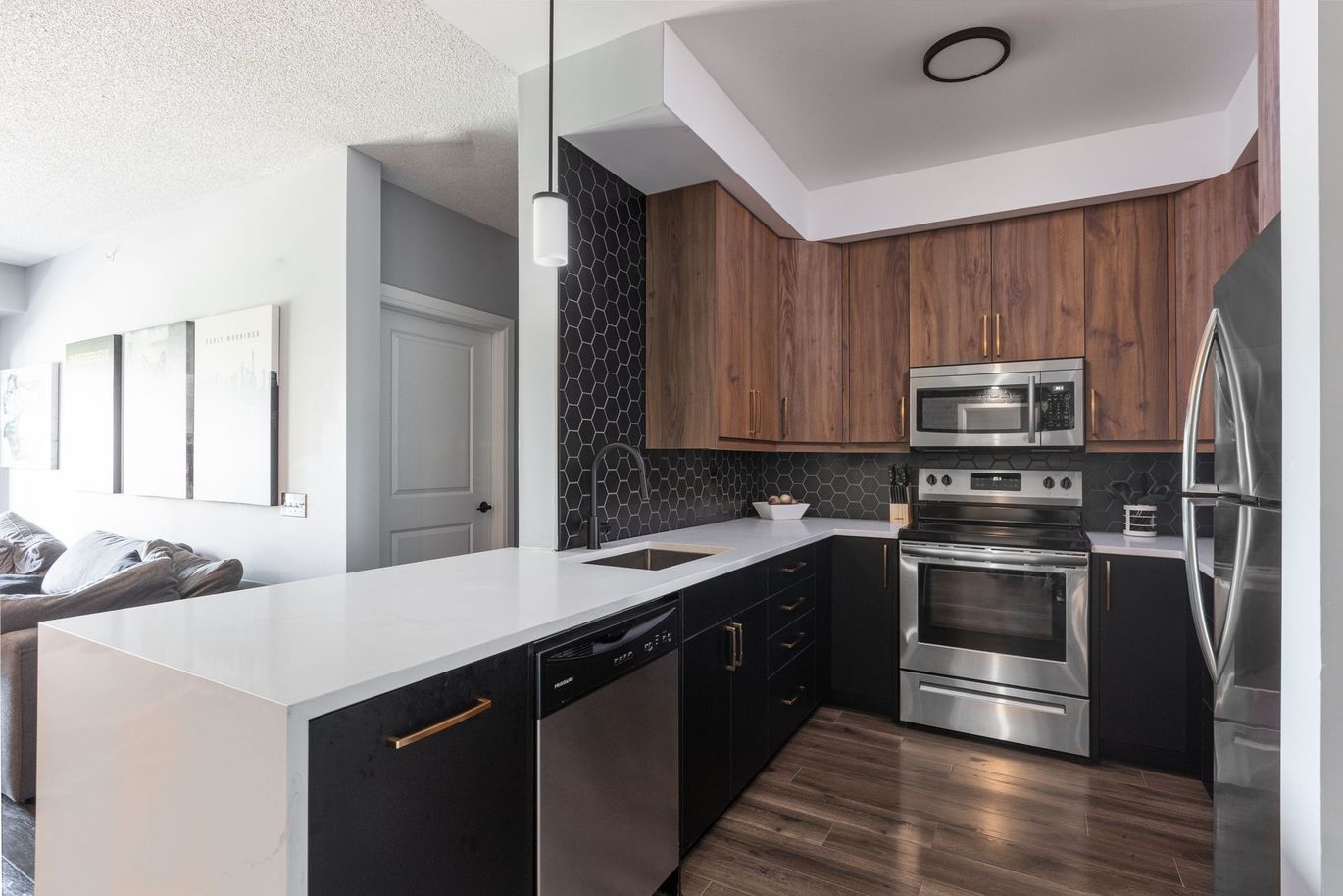 About Us | Pivot Kitchen Cabinetry Designs