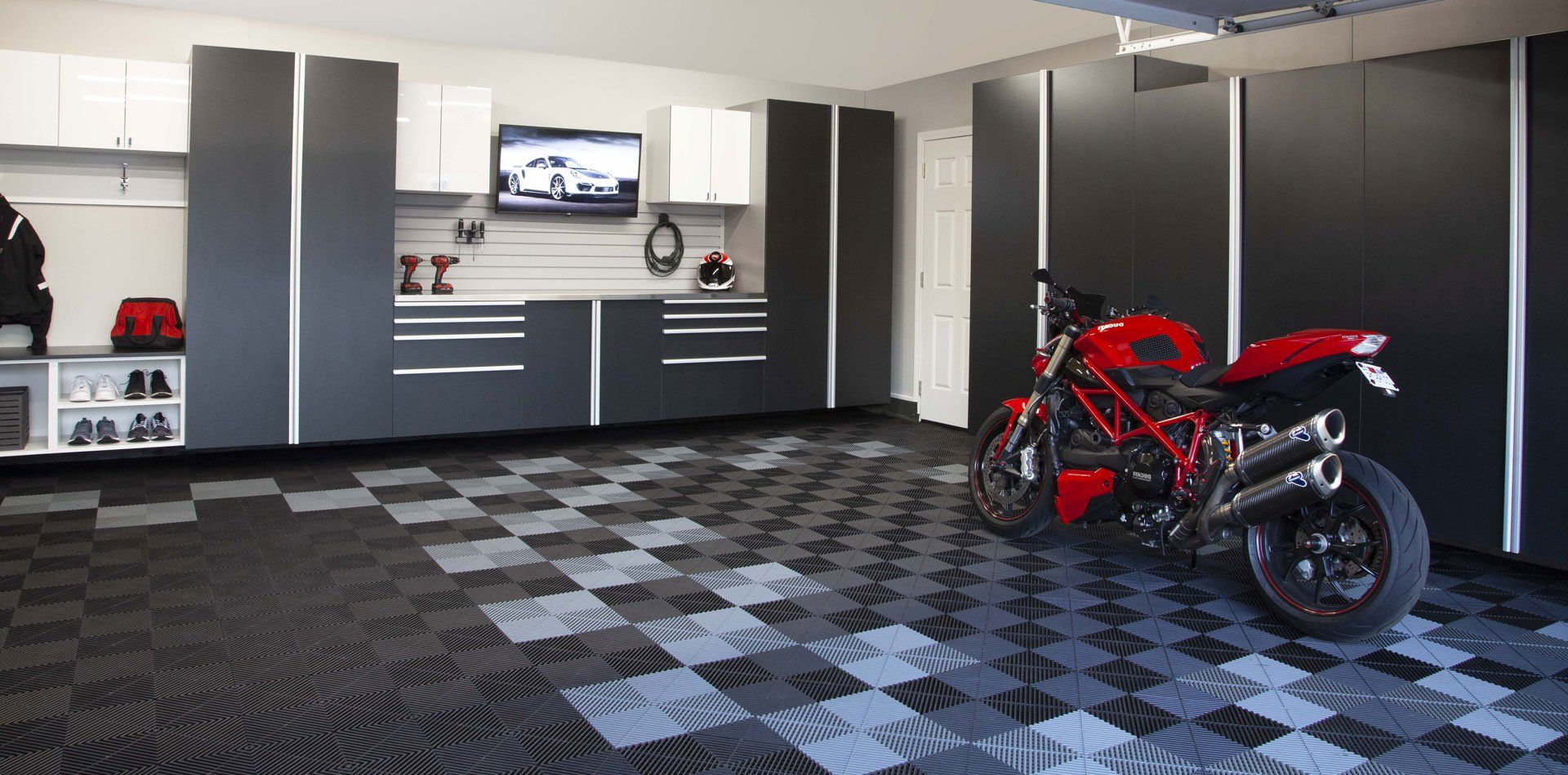 Custom Garage Makeovers & Renovations | Toledo, OH
