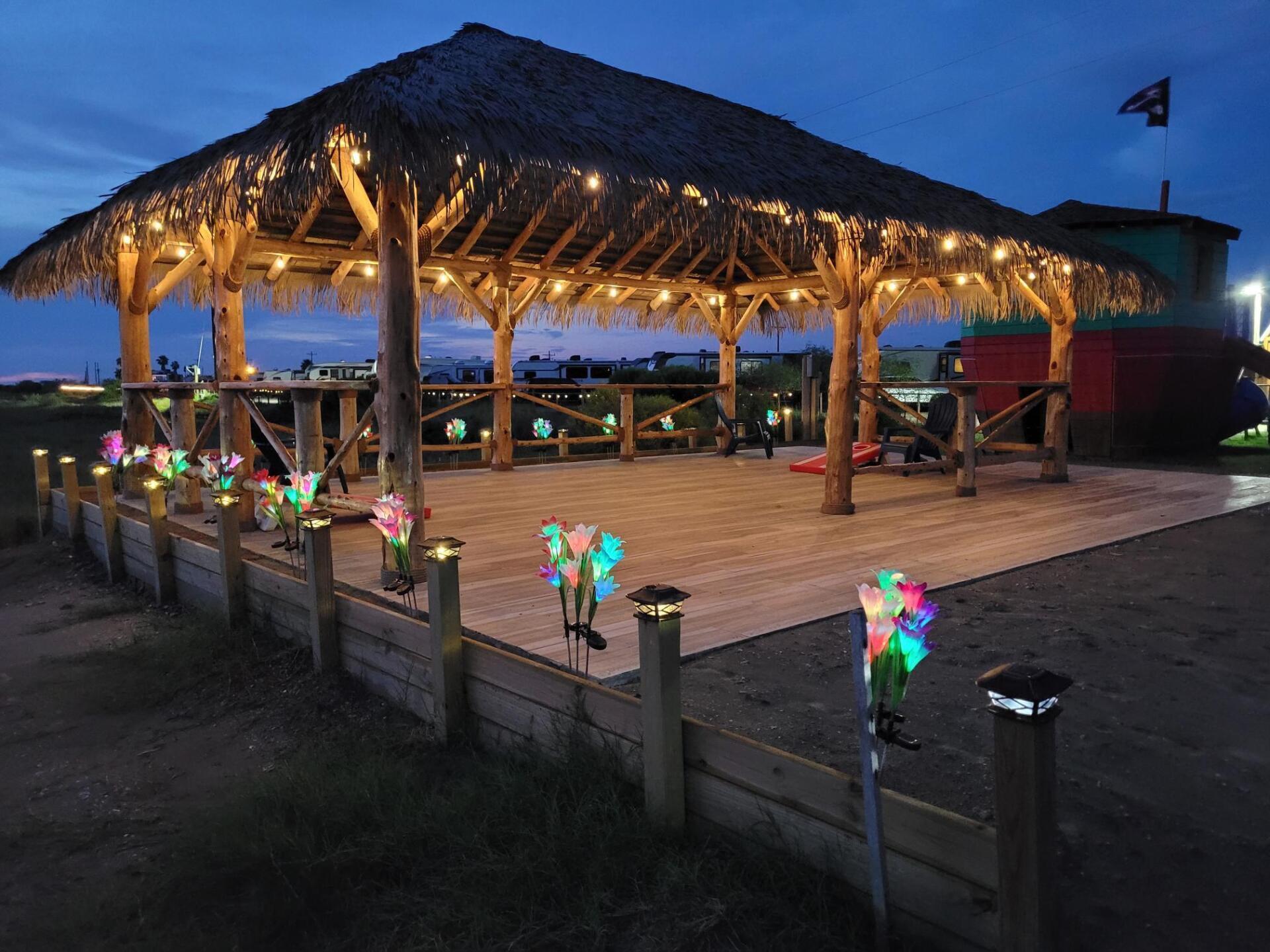 Hailey's Beach-n-Bay RV Resort | Bolivar Peninsula