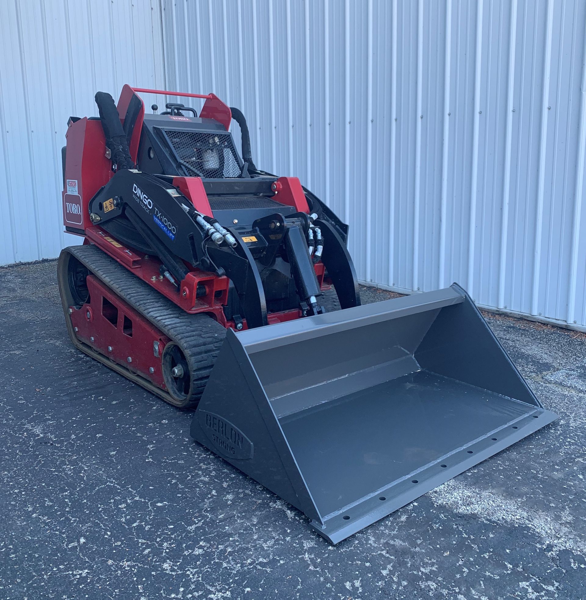 Mini Low Profile Bucket | Berlon Industries