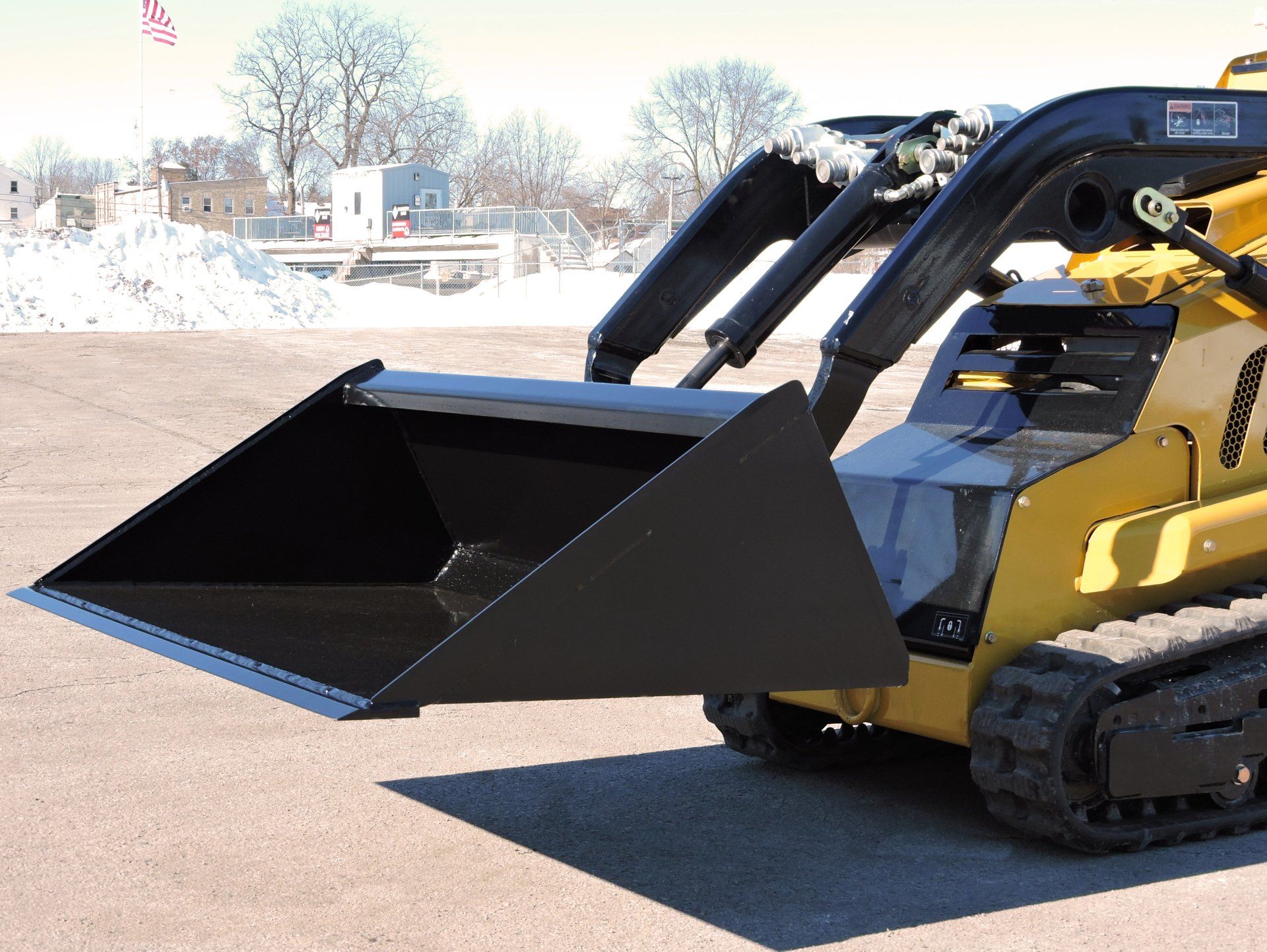 Mini Low Profile Bucket | Berlon Industries