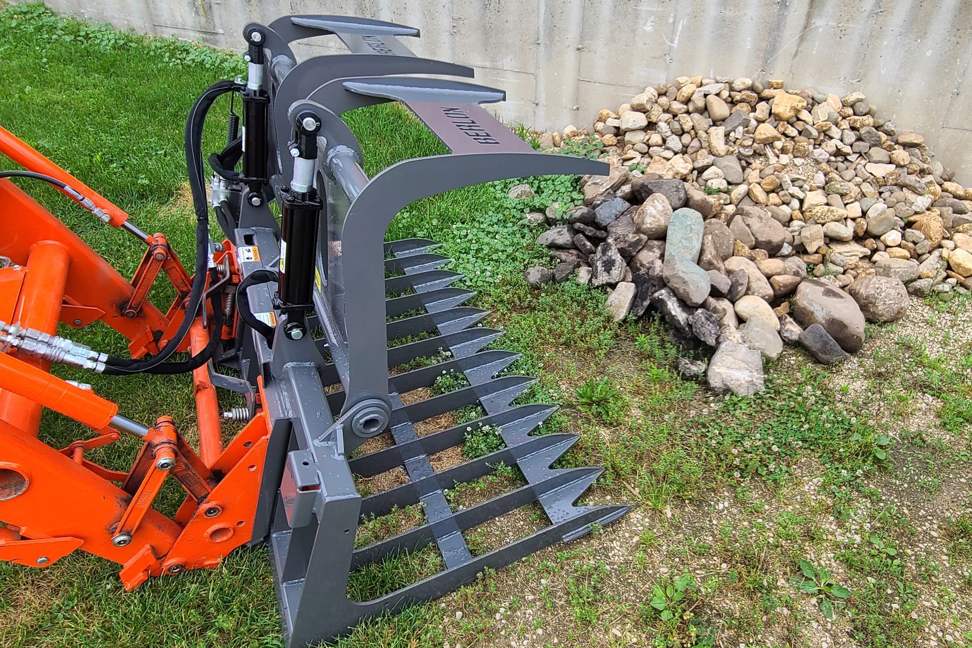Medium Duty Grapple | Berlon Industries