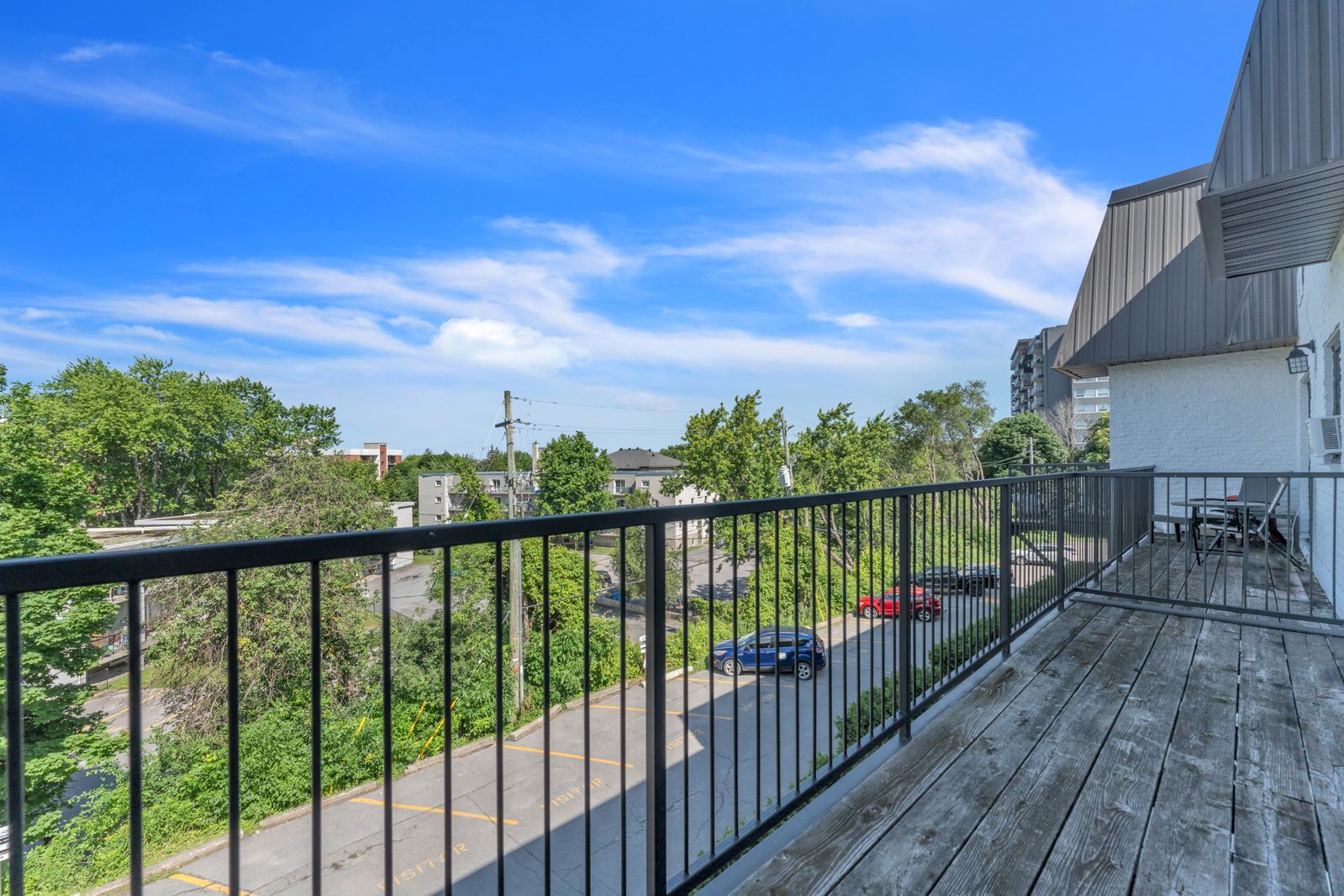 2 & 3 Bedroom Apartments | 181 Queen Mary