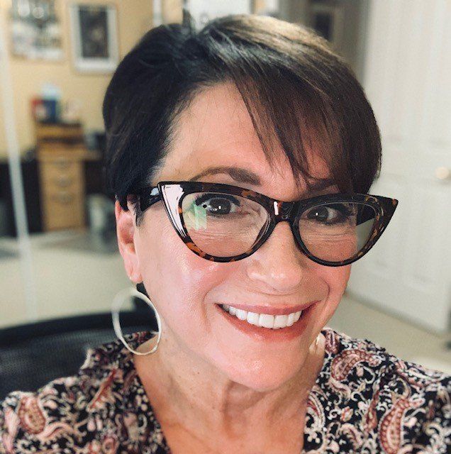 Alexandra Smiley's Instagram, Twitter & Facebook on IDCrawl