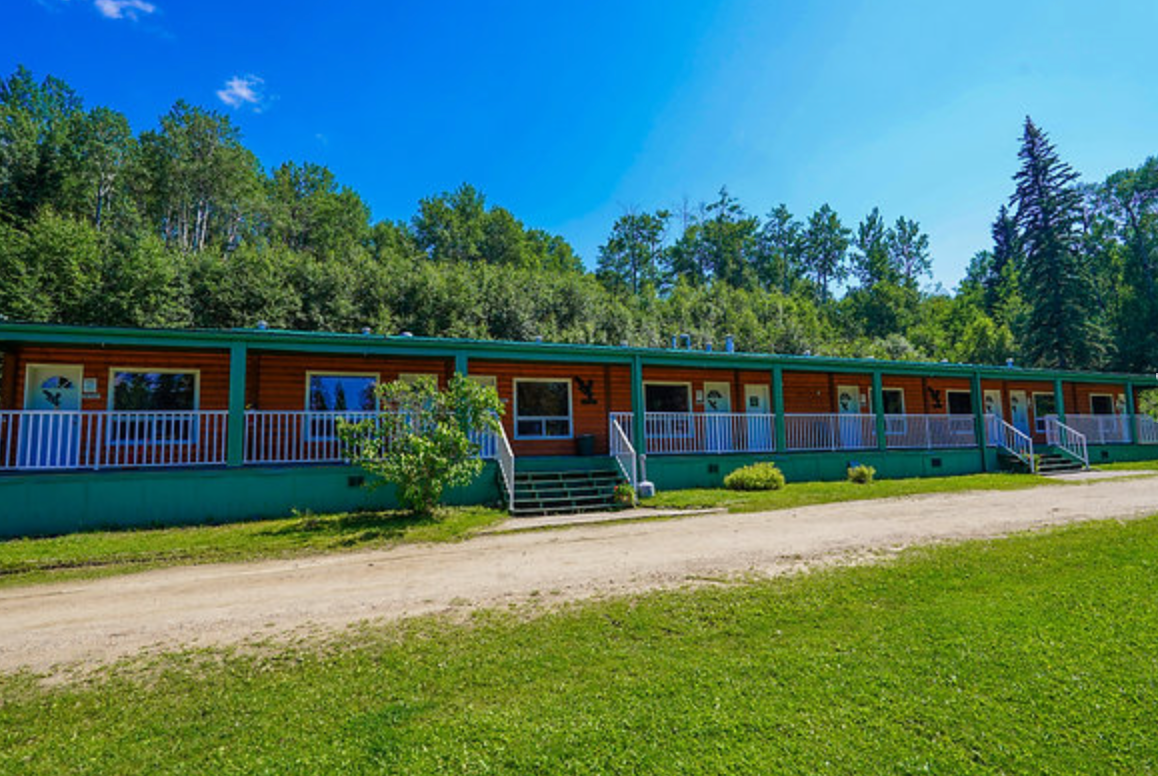 Winefred Lake Lodge | Welcome