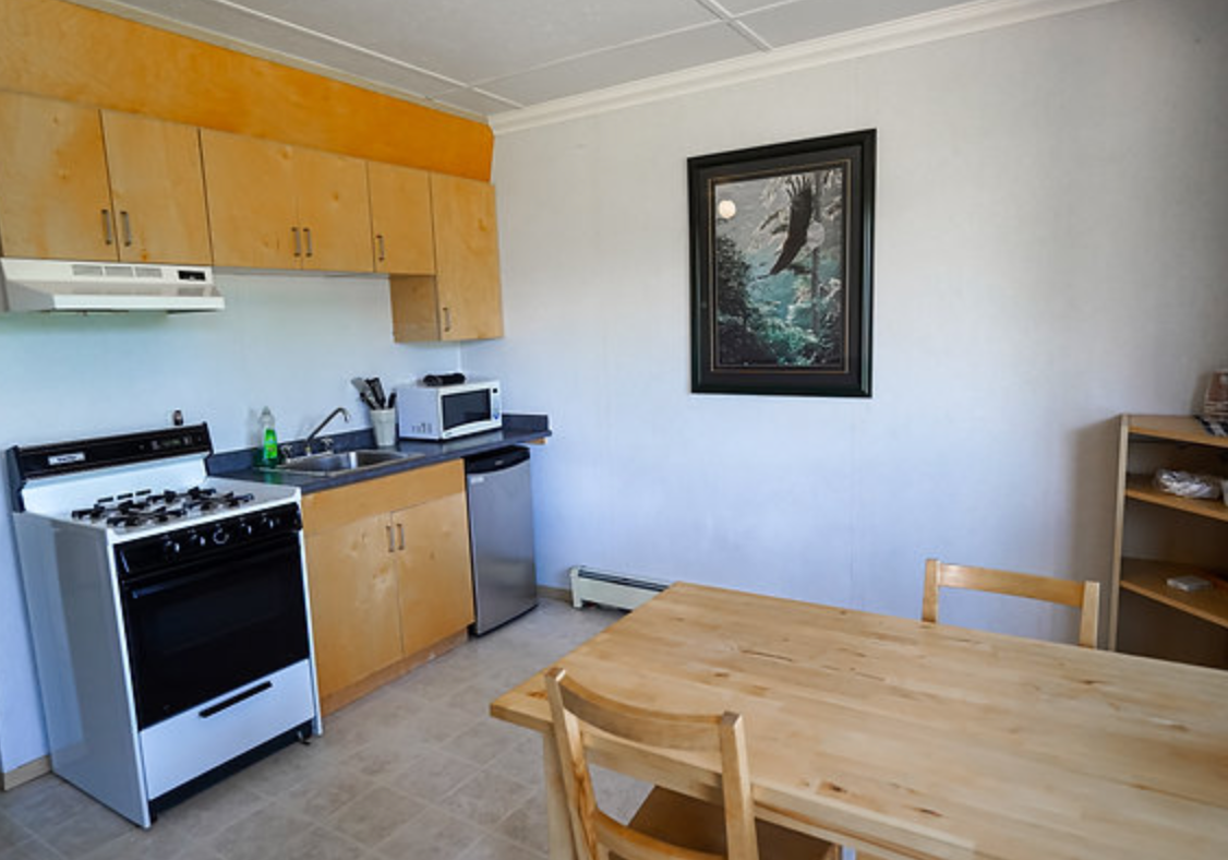 Lodge Accommodations | Winefred Lake