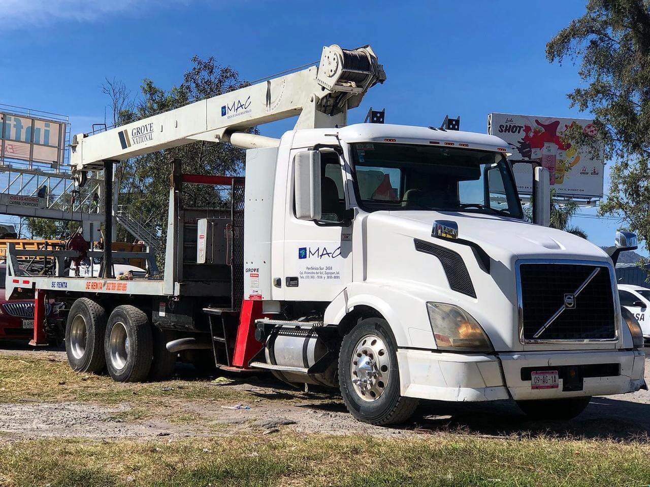 Las grúas tipo titan y su importancia en los trabajos de maquinaria