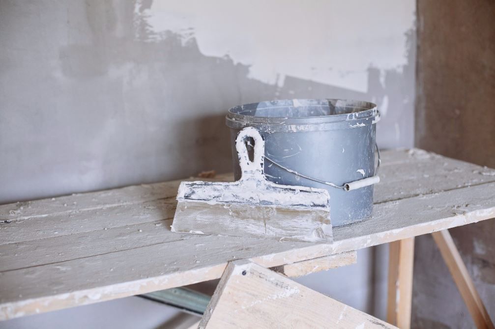Our Guide on HOW TO PLASTER A ROOM