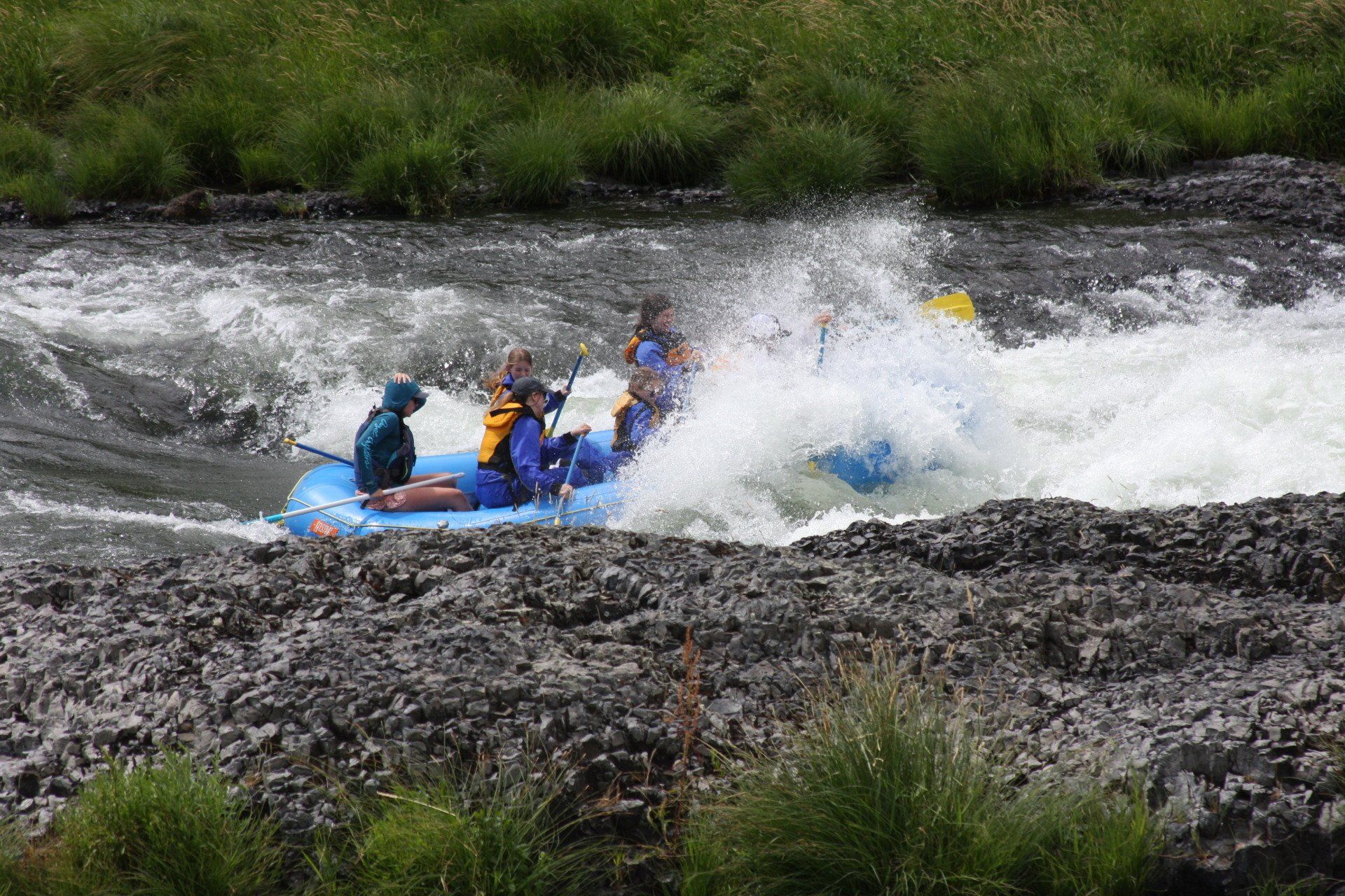 Rafting Oregon - Deschutes River Rafting Adventure in Maupin