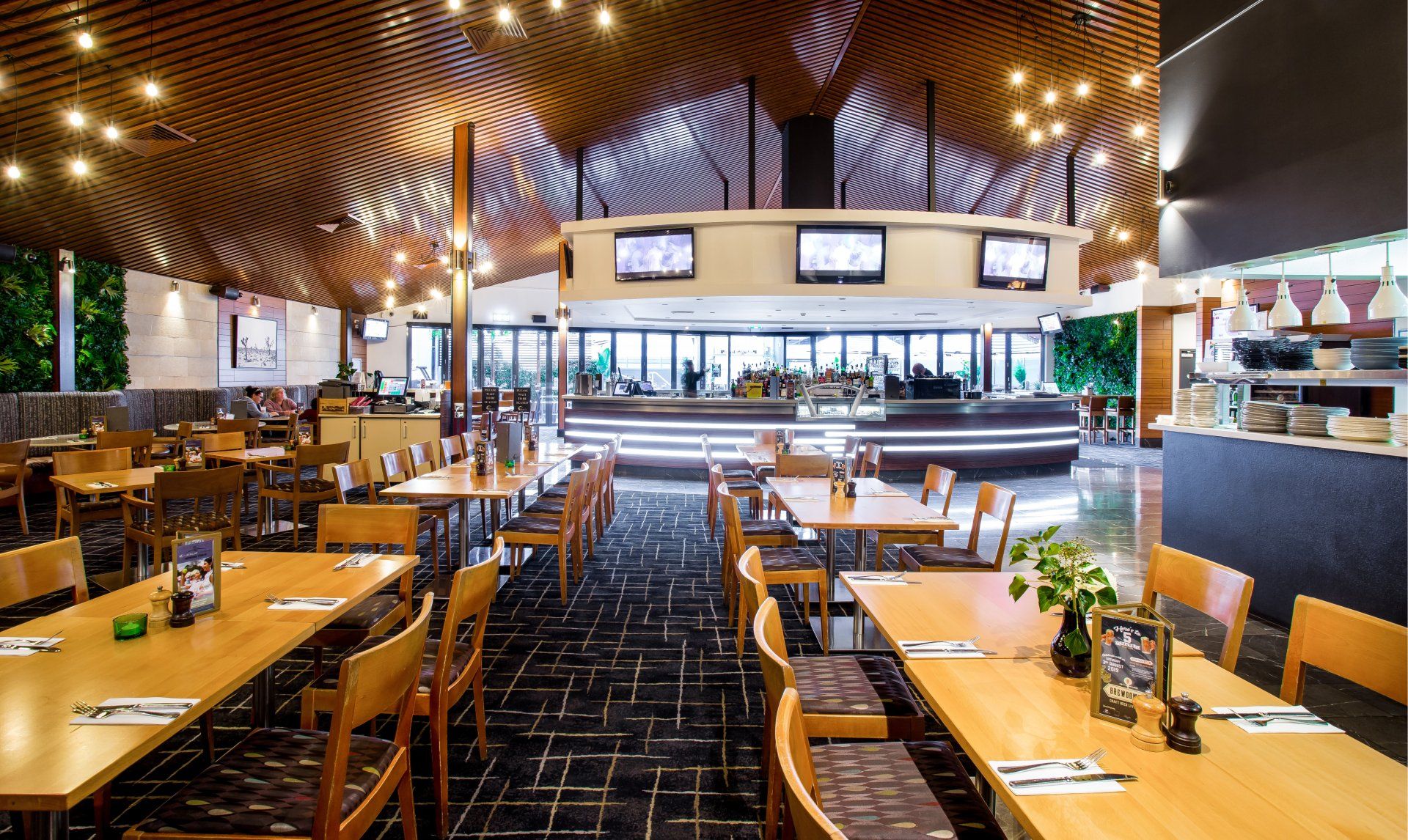 Fitzy's Toowoomba - Dining