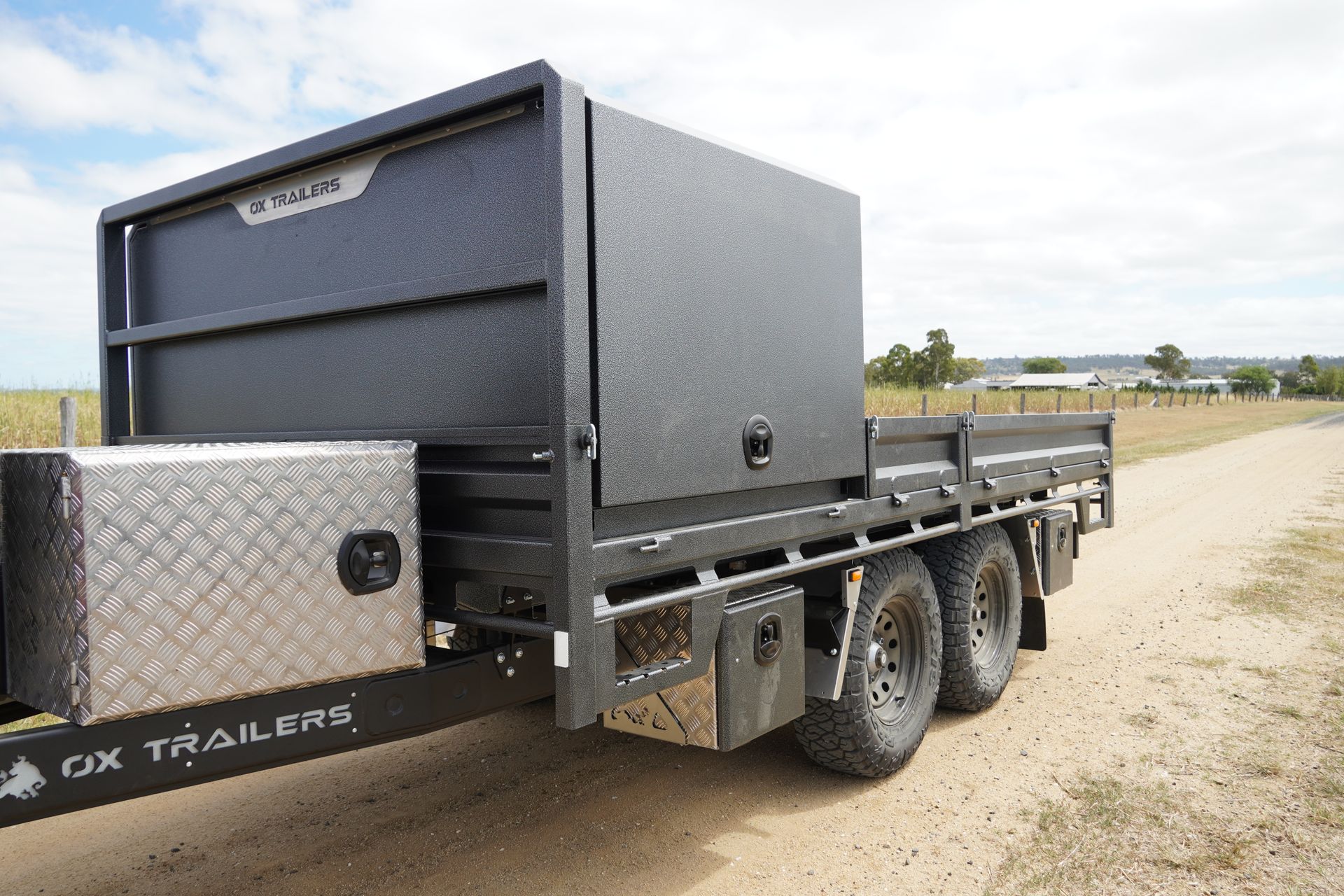 Unpack this 4.2m x 2.1m Aztec Silver Flat Top Trailer