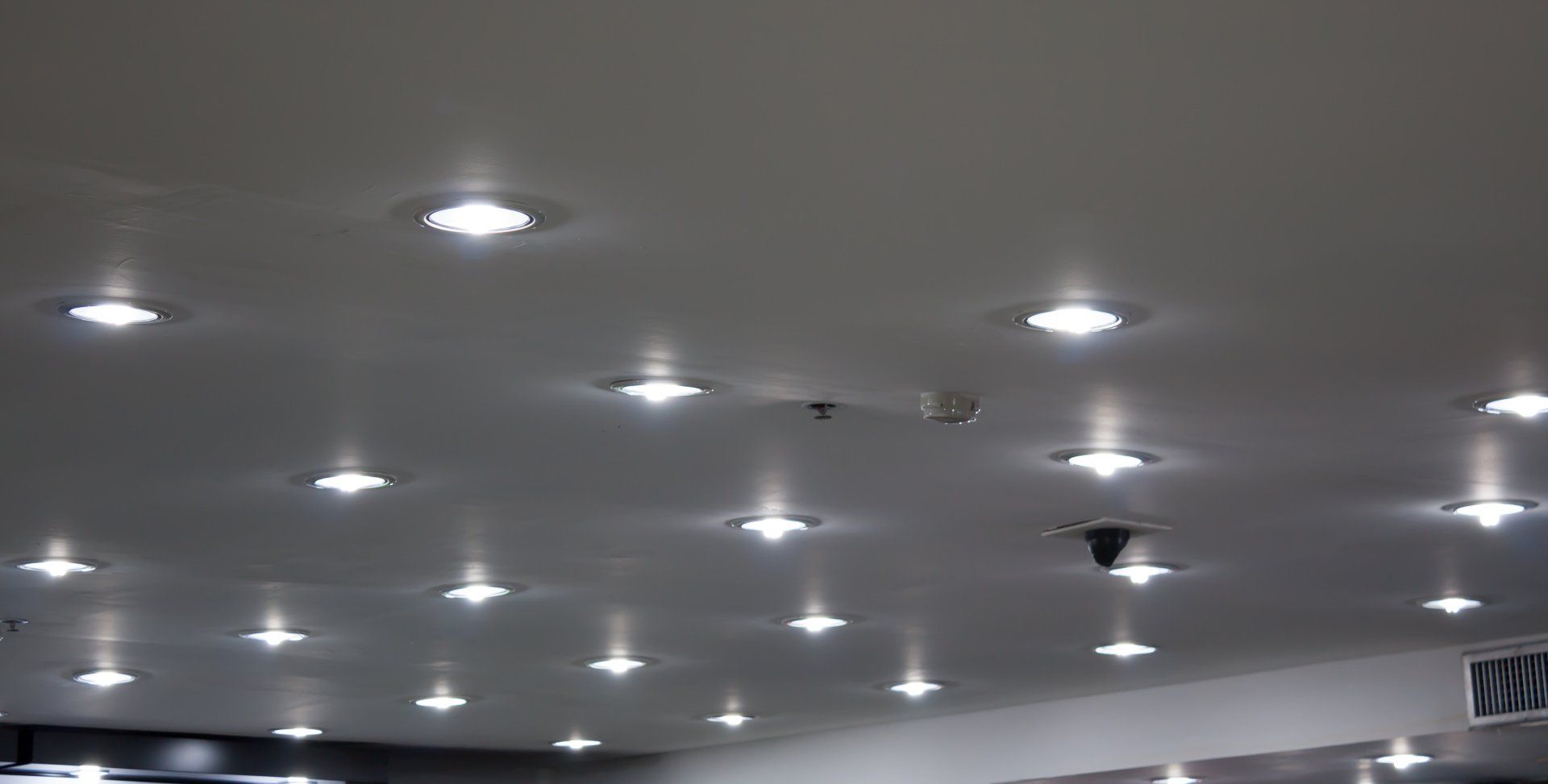 Drop Ceilings Birmingham AL: Installing Recessed Lighting