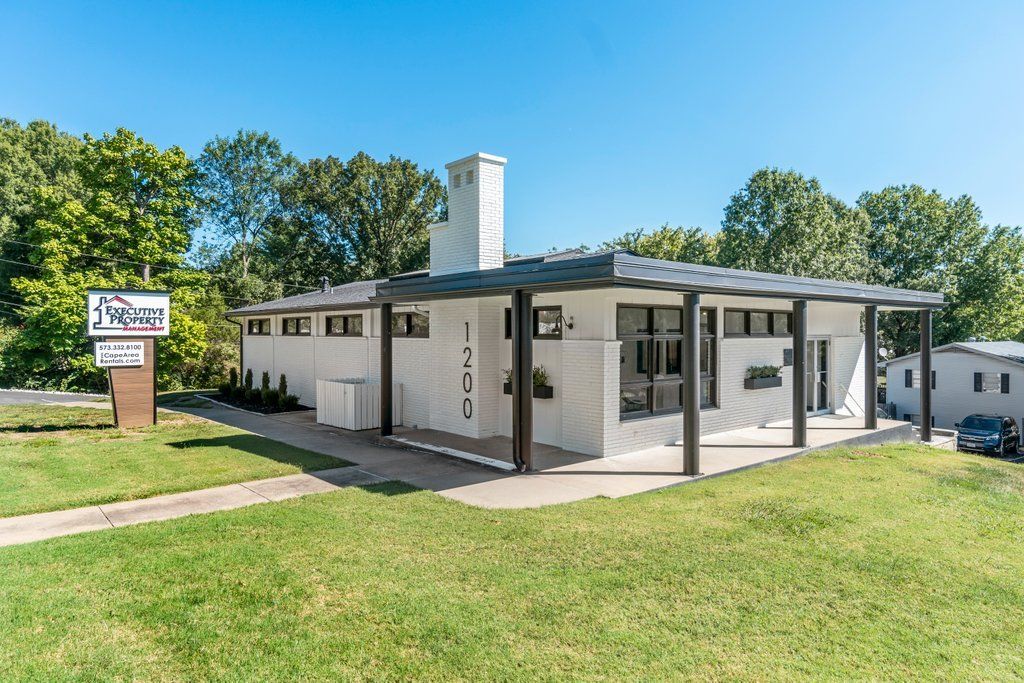 146 Coles Hill, Apt 203, Jackson, MO 63755