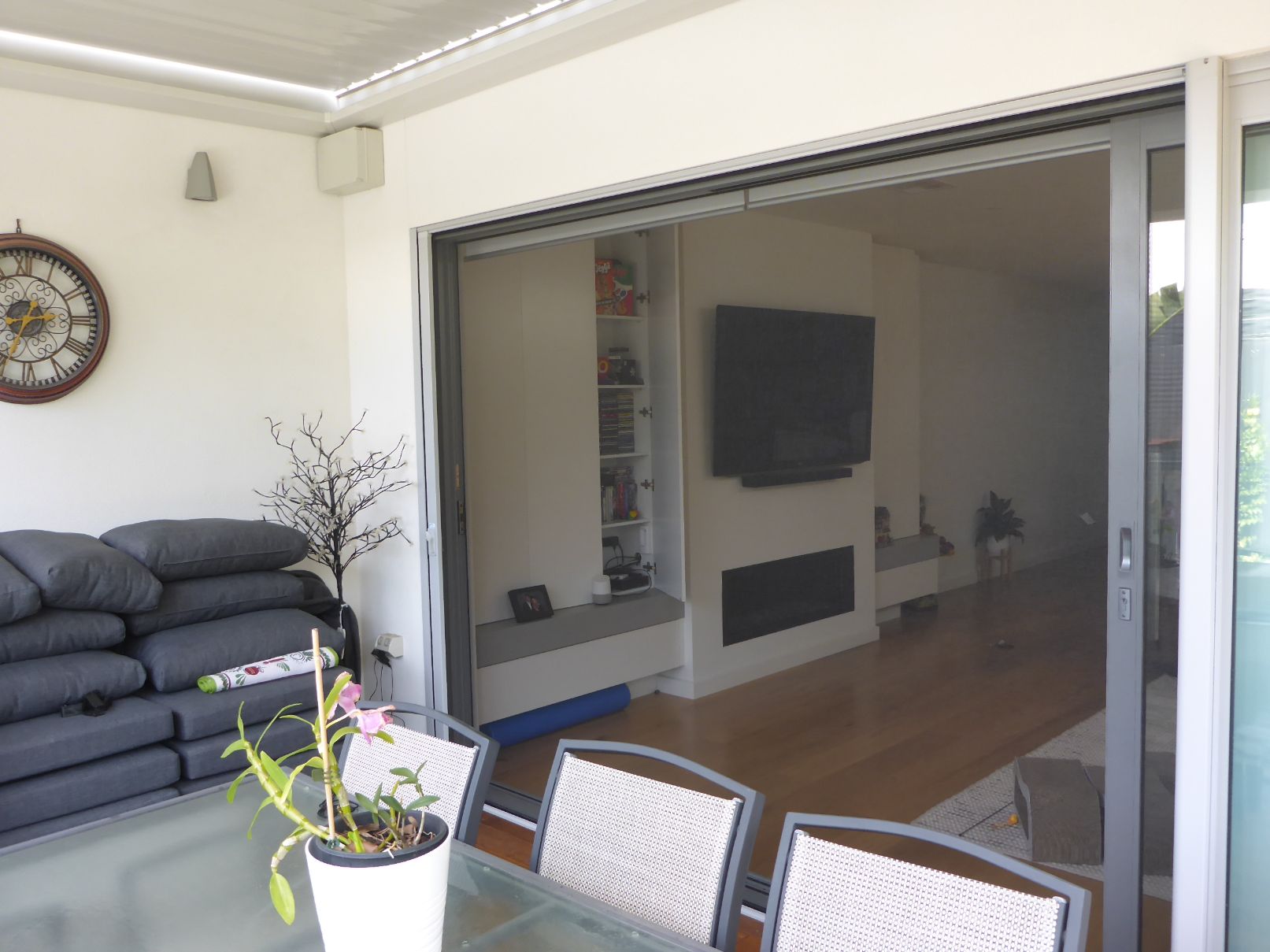 Gallery | Retractascreen