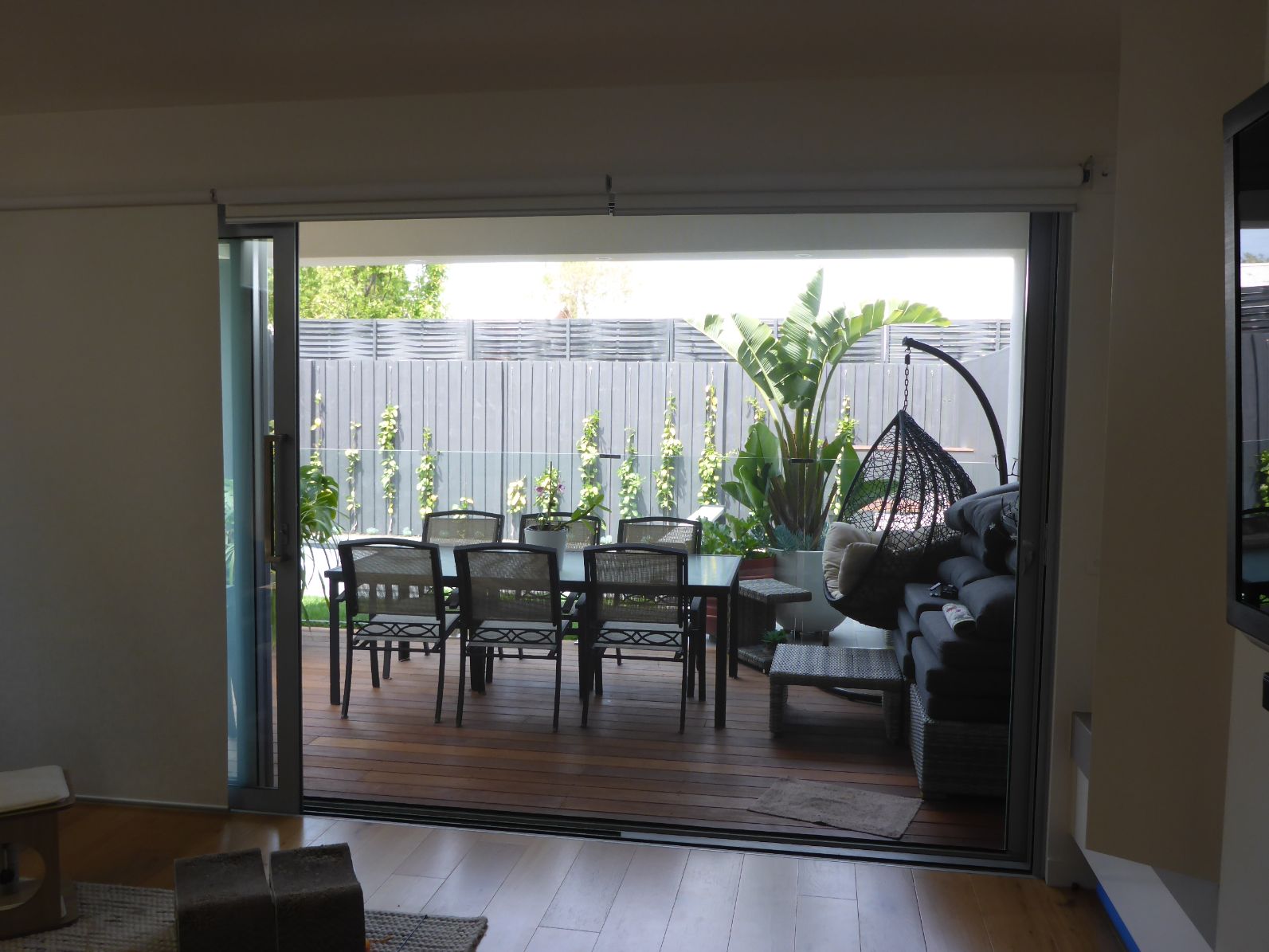 Gallery | Retractascreen