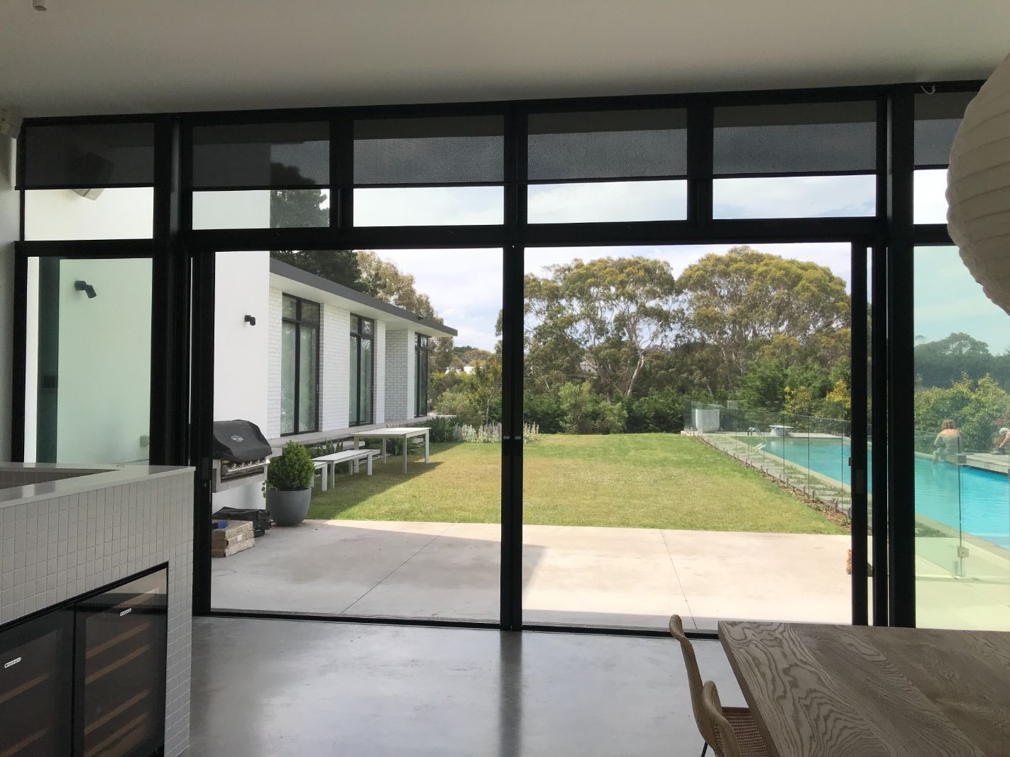 Gallery | Retractascreen