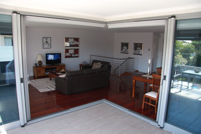 Gallery | Retractascreen