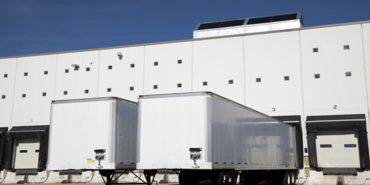 What Is Drop and Hook Transportation & Why Should Shippers Care?