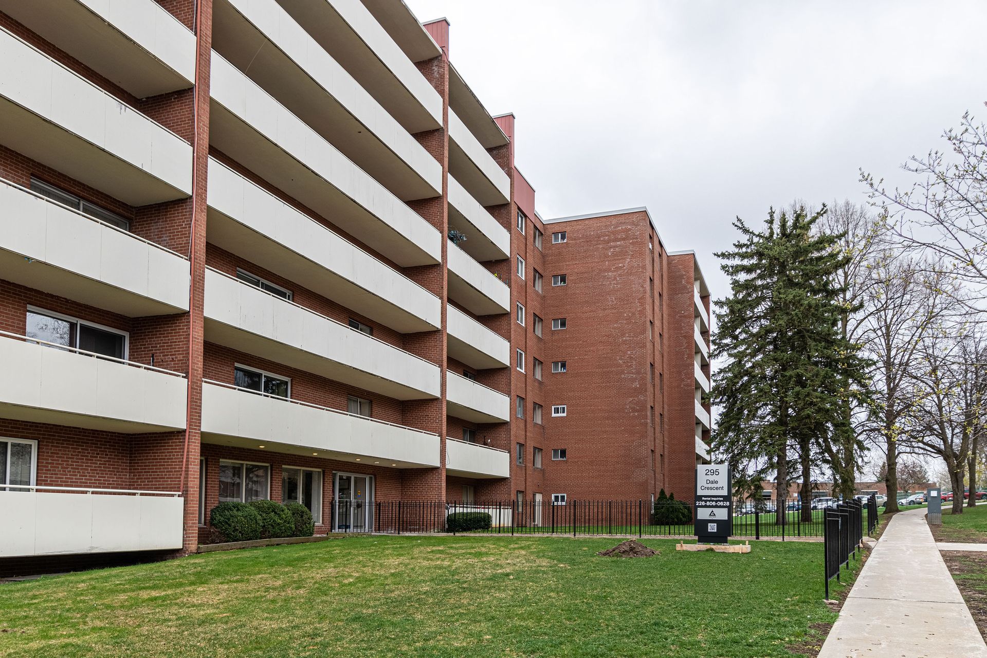 295 Dale Cres. Apartments for Rent in Waterloo