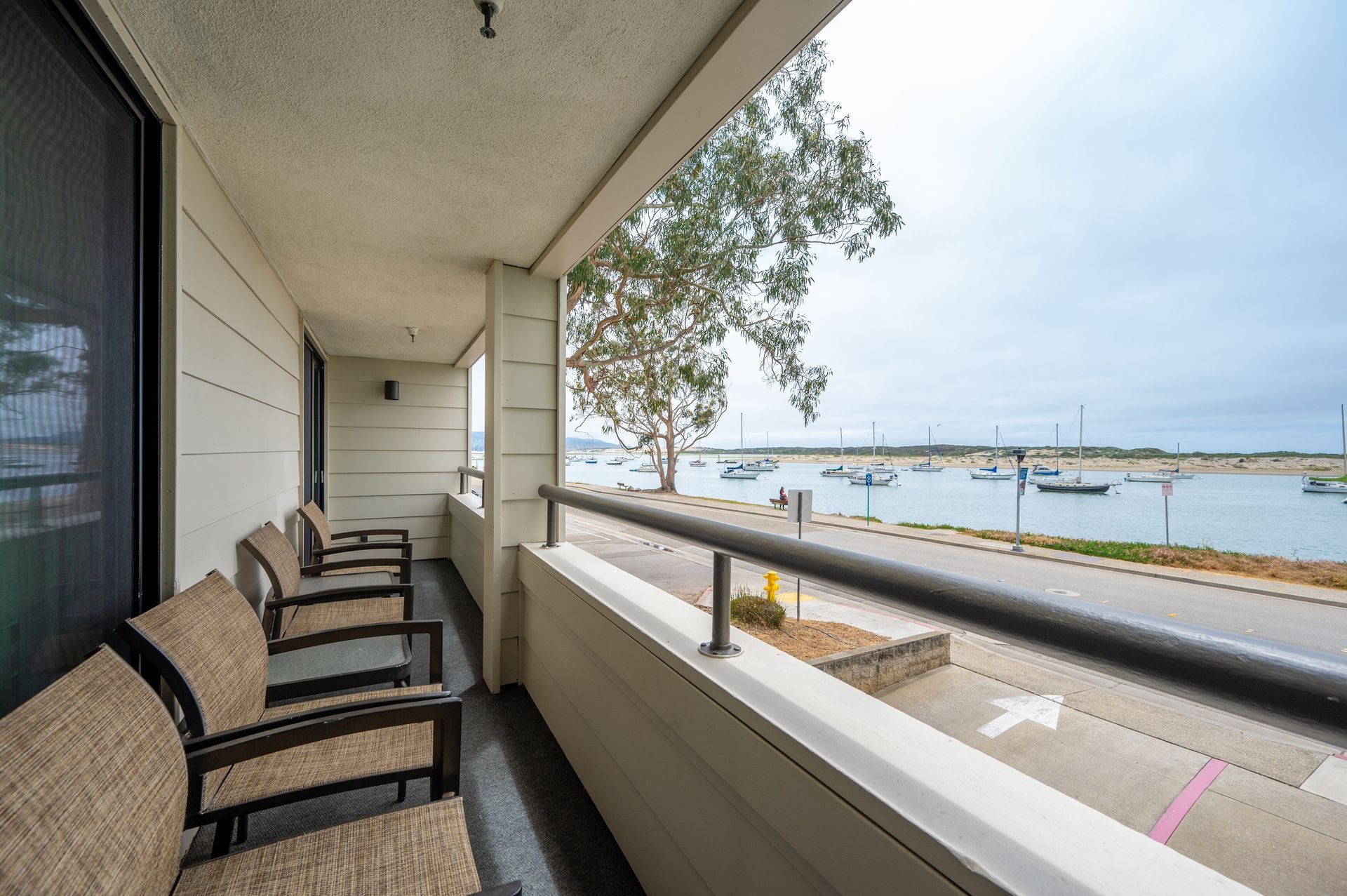 Morro Bay Inn & Suites | 456 Embarcadero