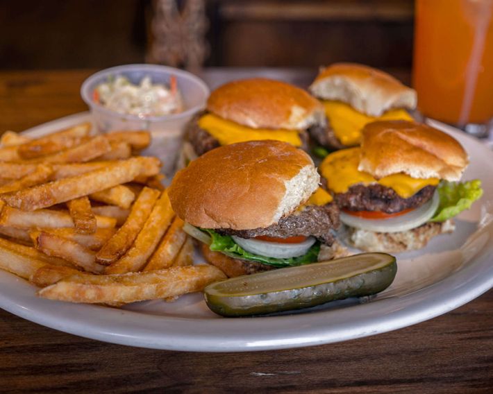 Home | Recovery Room Bar & Grill Mineola