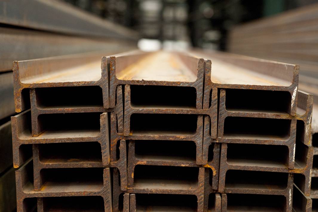 Maquila para puertas metálicas en Bogotá con Mundial de Perfiles Ltda.