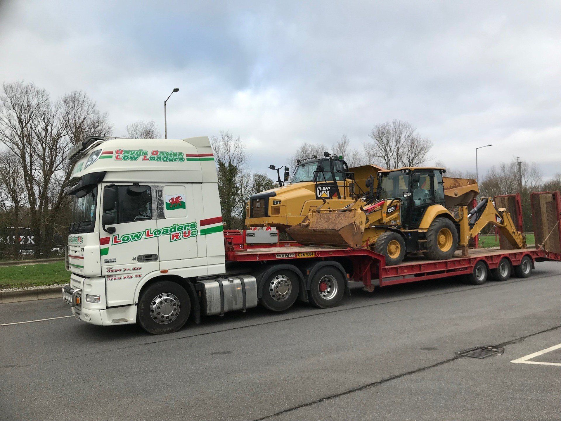 Low loader drivers | Haydn Davies Low Loaders