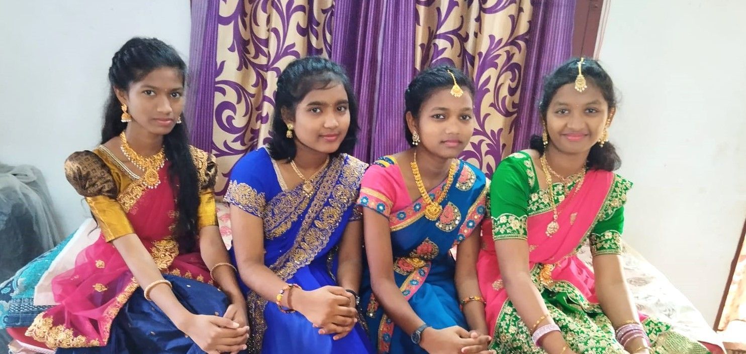 Farewell dag voor de meisjes van 10th standard class