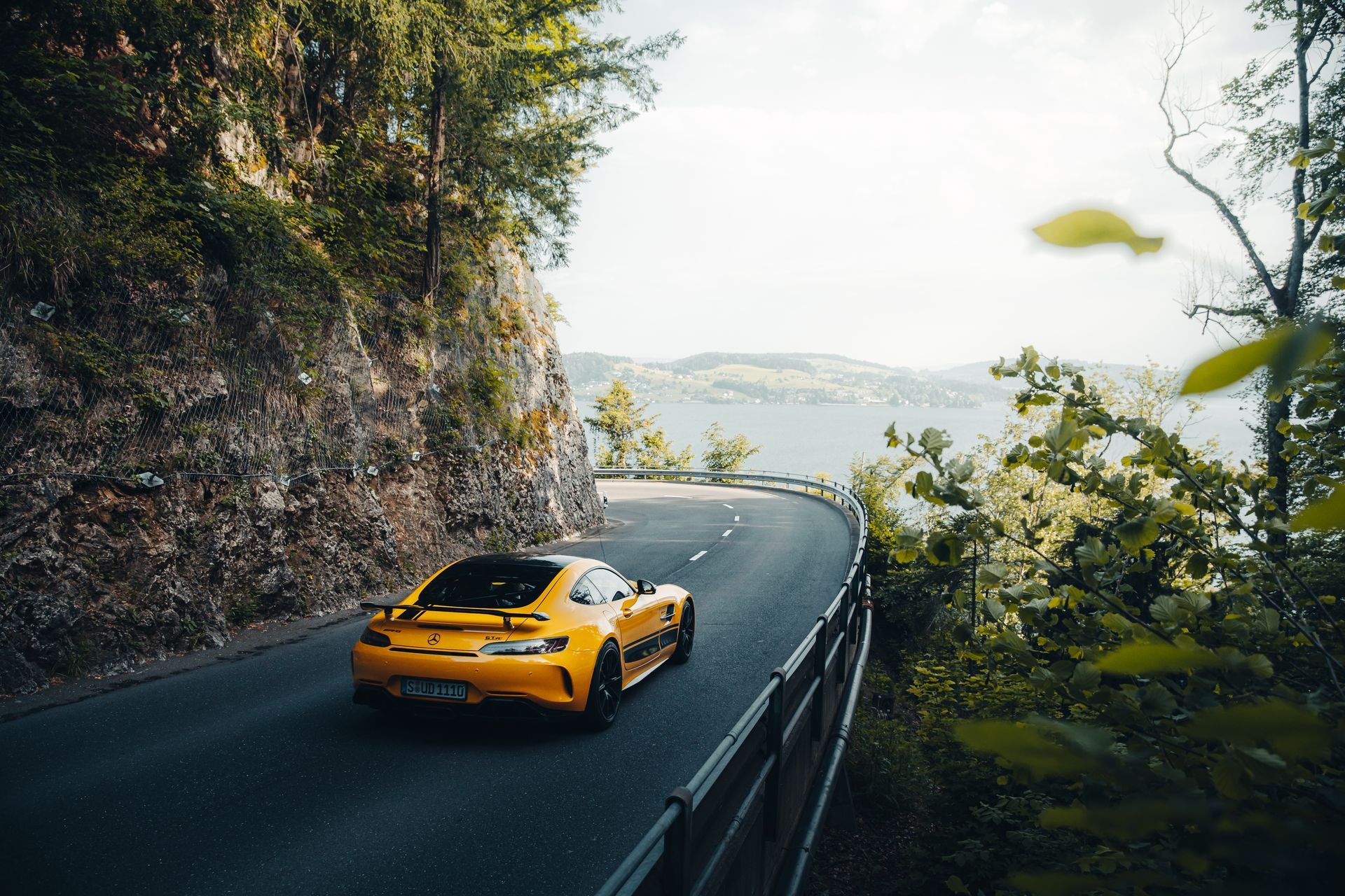 Hunter Moss - Rebrand - Ultra Luxury