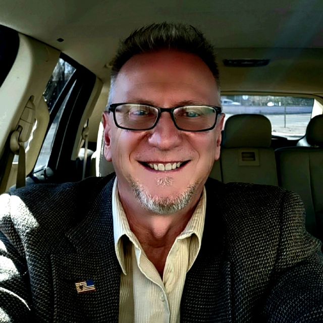 Lisa Clawson's Instagram, Twitter & Facebook on IDCrawl