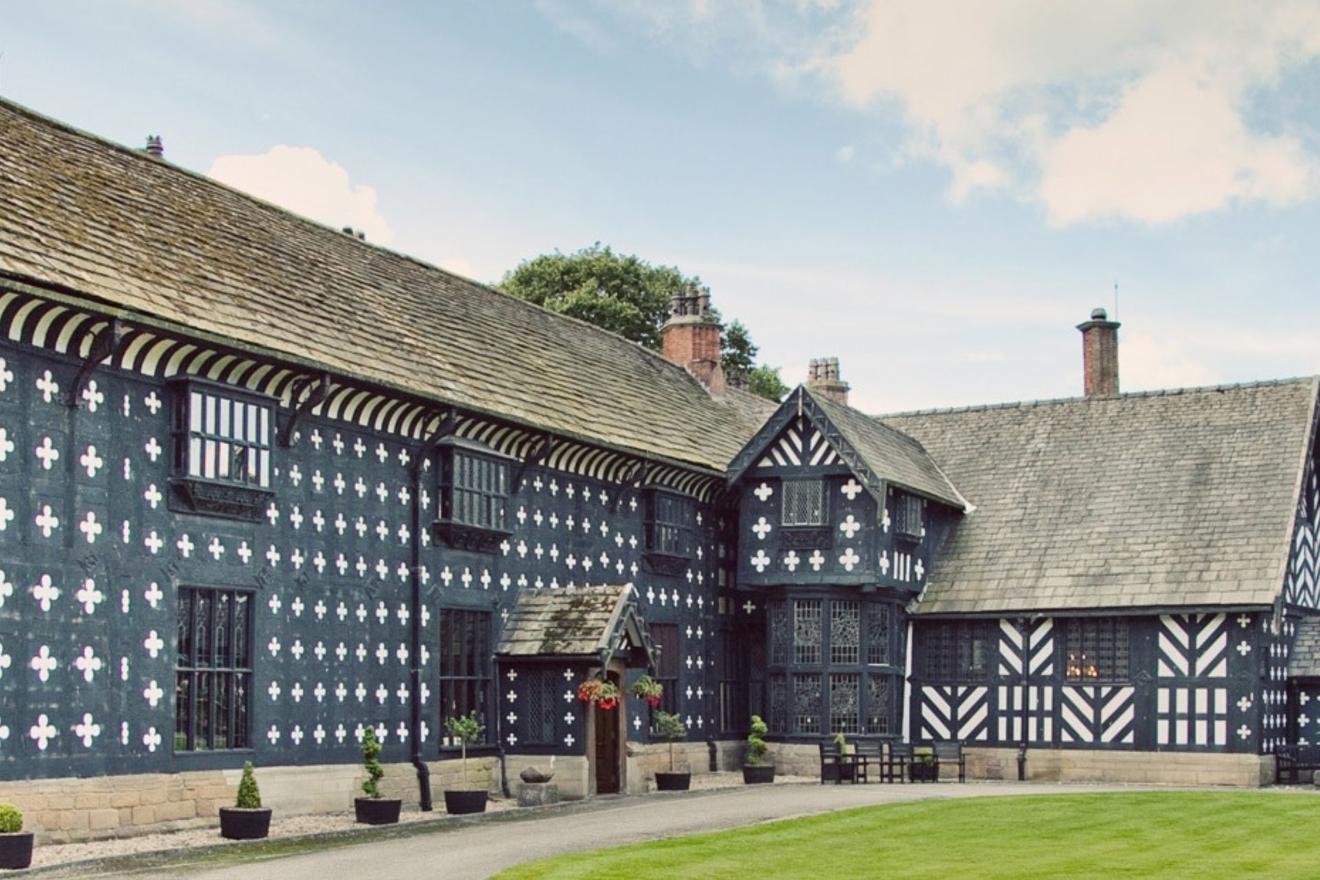 Let's Explore Salmlesbury Hall