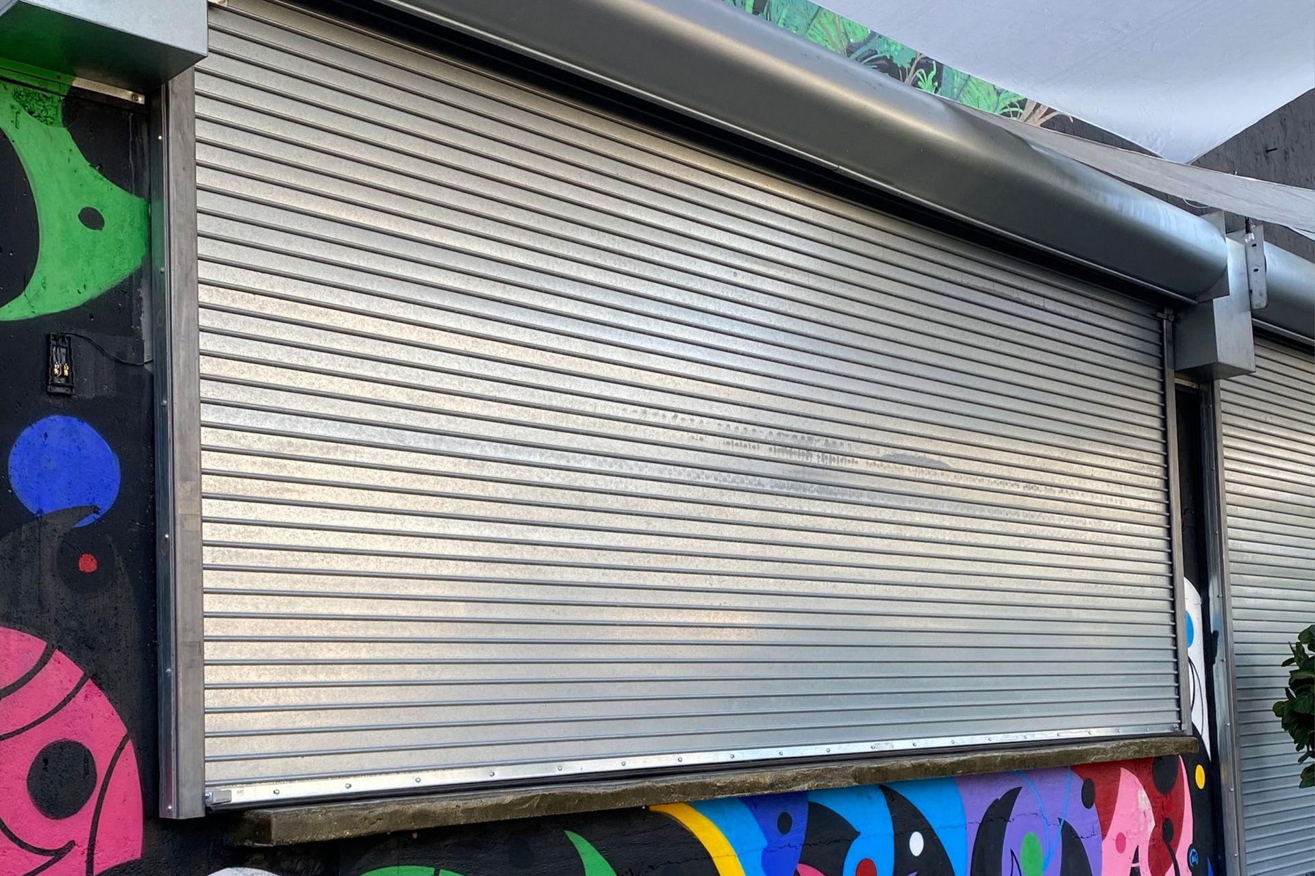POWER GARAGE DOORS