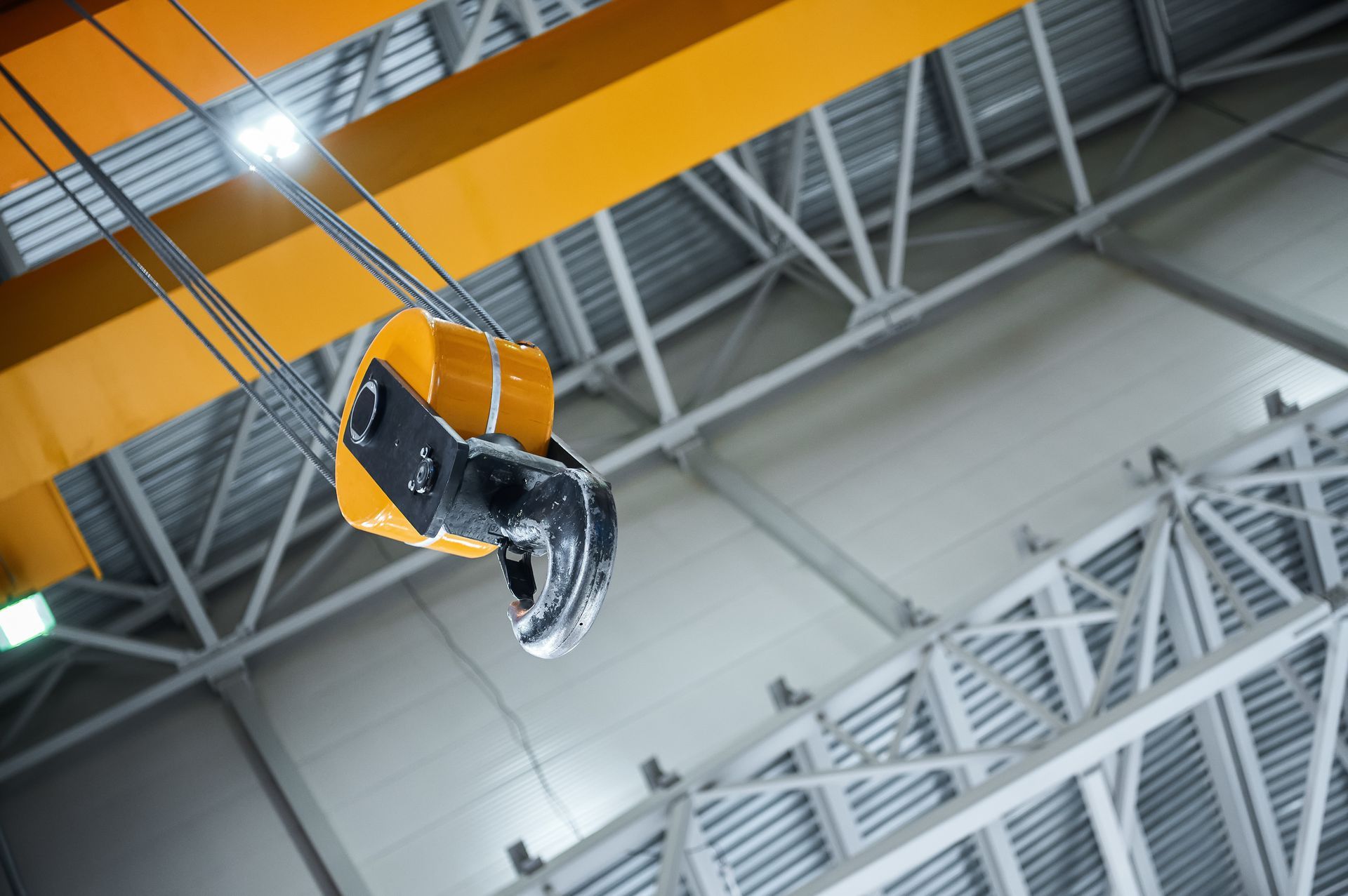 What Are the Different Types of Overhead Cranes Available?