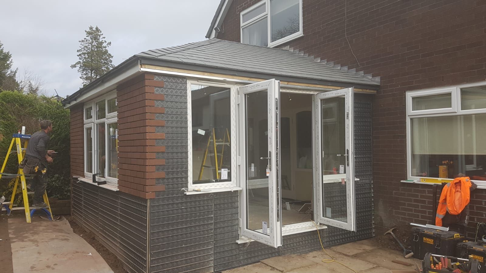 Warmify Warm Roofs | What is a SIP Home Extension