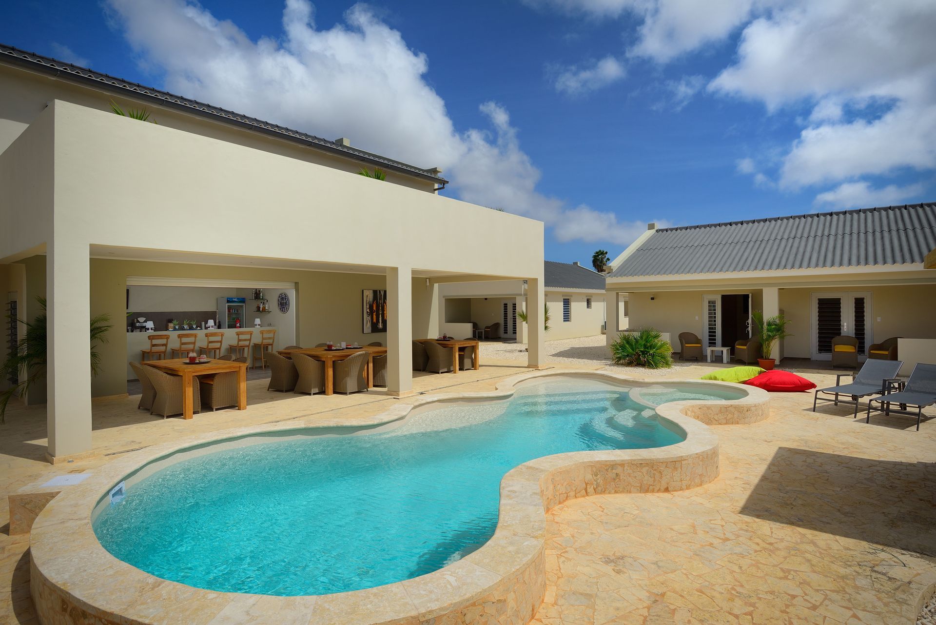 All Seasons Resort - Boutique Bonaire Resorts