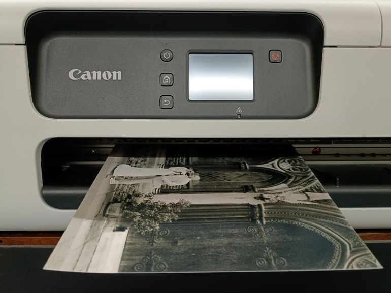 Servicii complete de imprimare, grafică, plotare si xerox stancu print ...