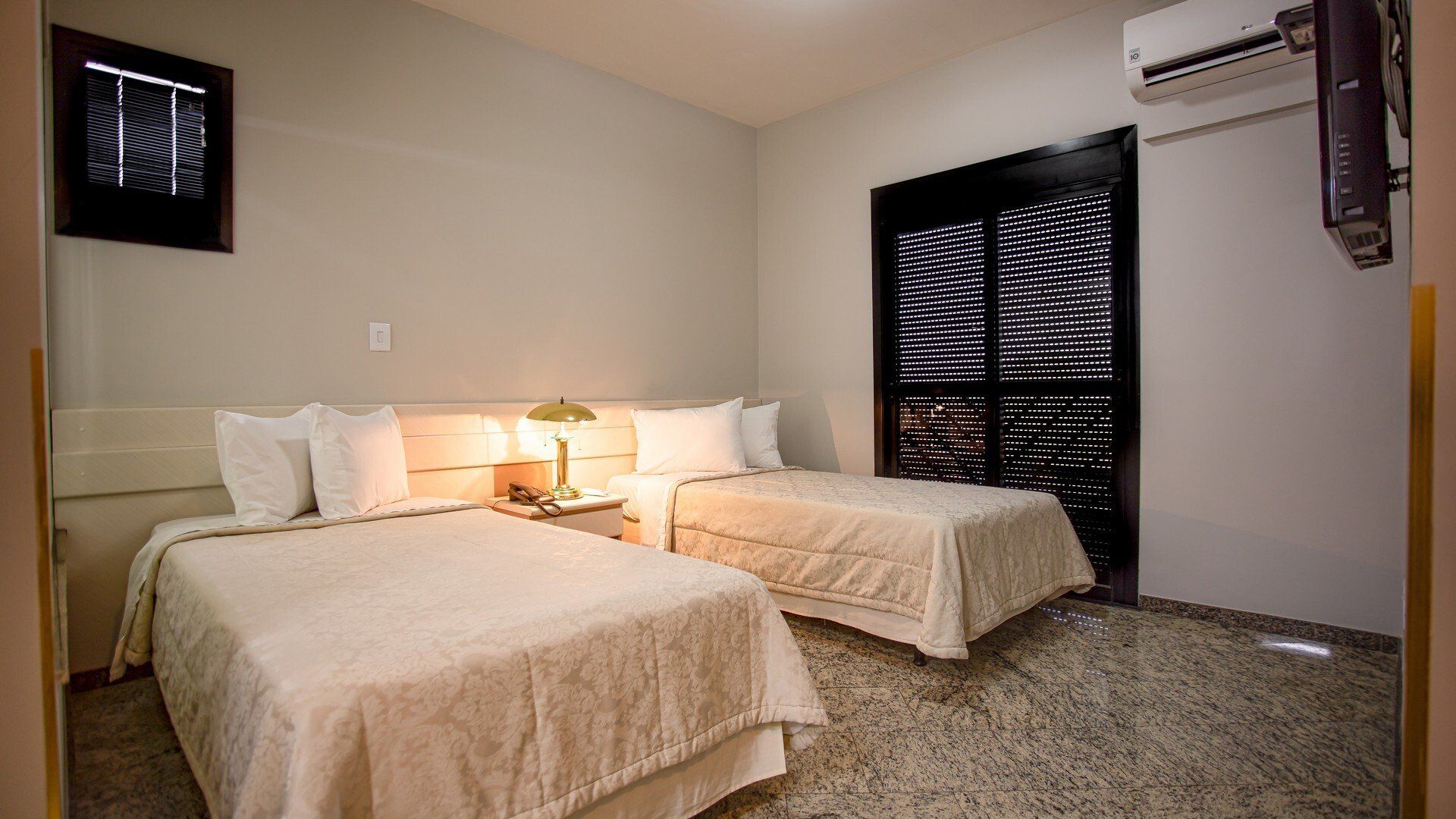 Plaza Inn Small Town Flat | Plaza Inn Hotéis