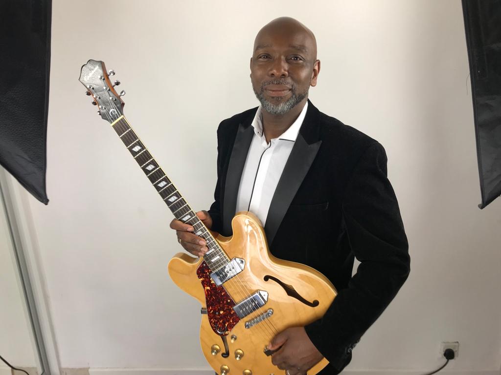 Official website for Ollie P Music - UK Guitarist/Musician