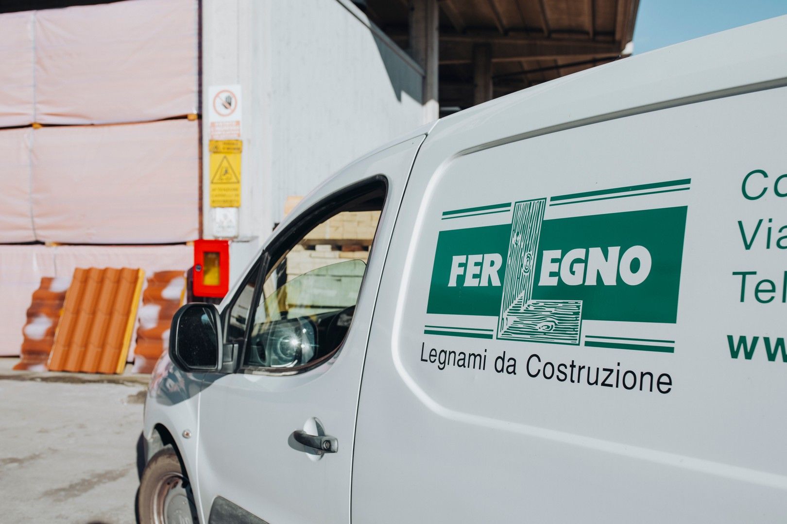 Realizzazione Portici in Legno a Brescia | Ferlegno