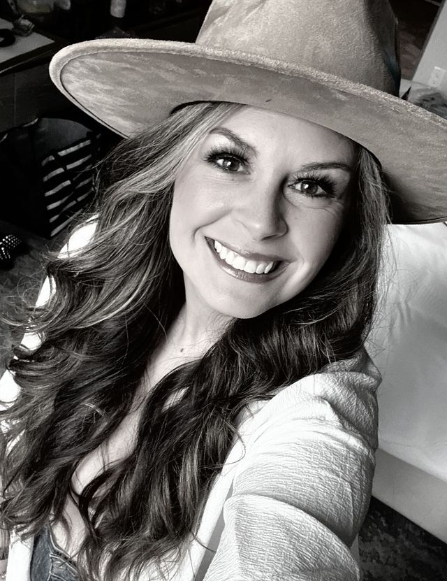 Shelly Benson's Instagram, Twitter & Facebook on IDCrawl