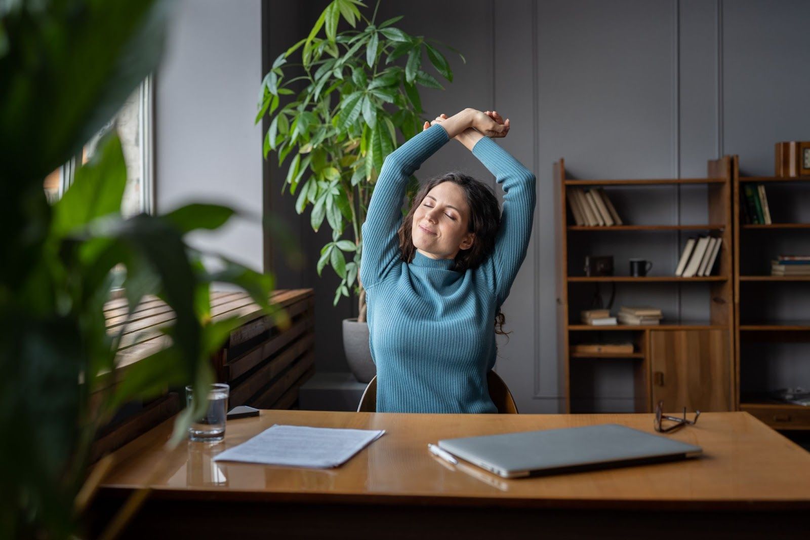 The Best Self-Stretches for Desk Workers: Reducing Tension and ...