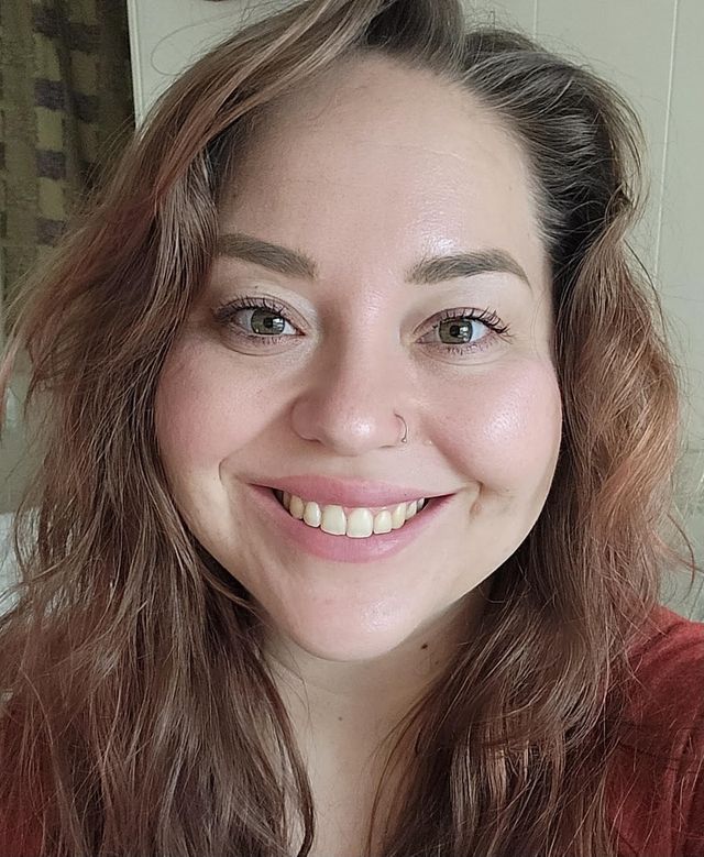 Chelsea Hoffman's Instagram, Twitter & Facebook on IDCrawl
