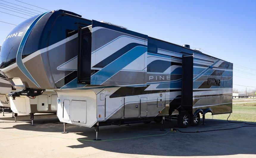 New and Used RV's and Travel Trailers For Sale - Anderson RV Center